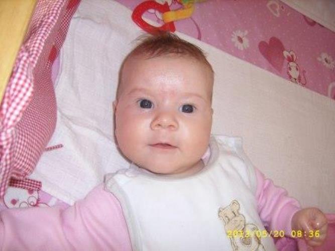 Molnár Luca Eszter, 4 hónapos, Miskolc - CsaládiVilág